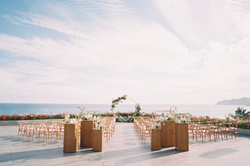 Tips and Ideas for Your Spring Beach Wedding