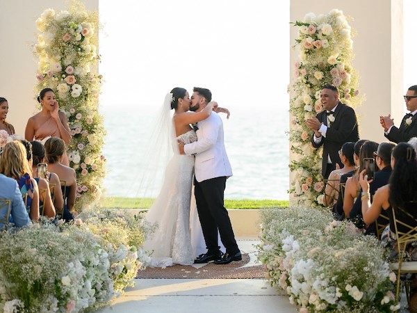 How to Plan a Wedding Ceremony That Reflects Your Love Story