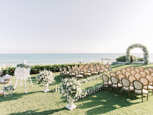 Tips and Ideas for Your Spring Beach Wedding