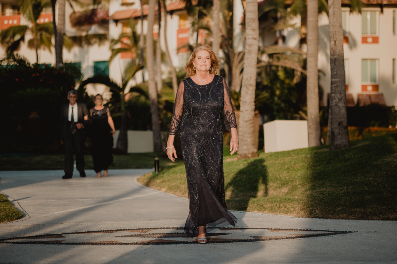 Common Mother-of-the-Groom Responsibilities